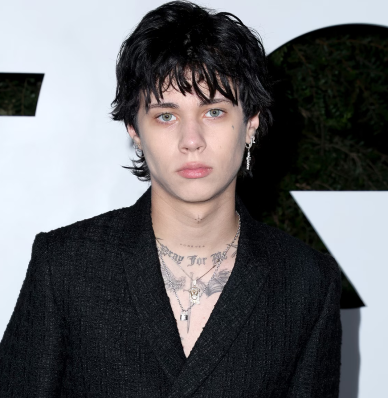 Alabama Barker: Age, Family, Career & Life of Travis Barker's Daughter